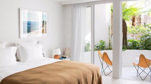 Les Roches Rouges Hotel - Rooms & Suites | Beaumier®